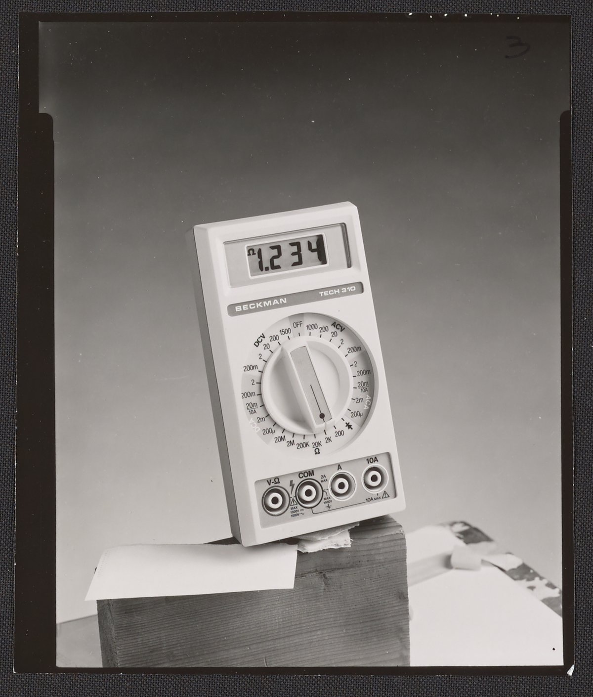 Beckman Multimeter 310 - Science History Institute Digital Collections