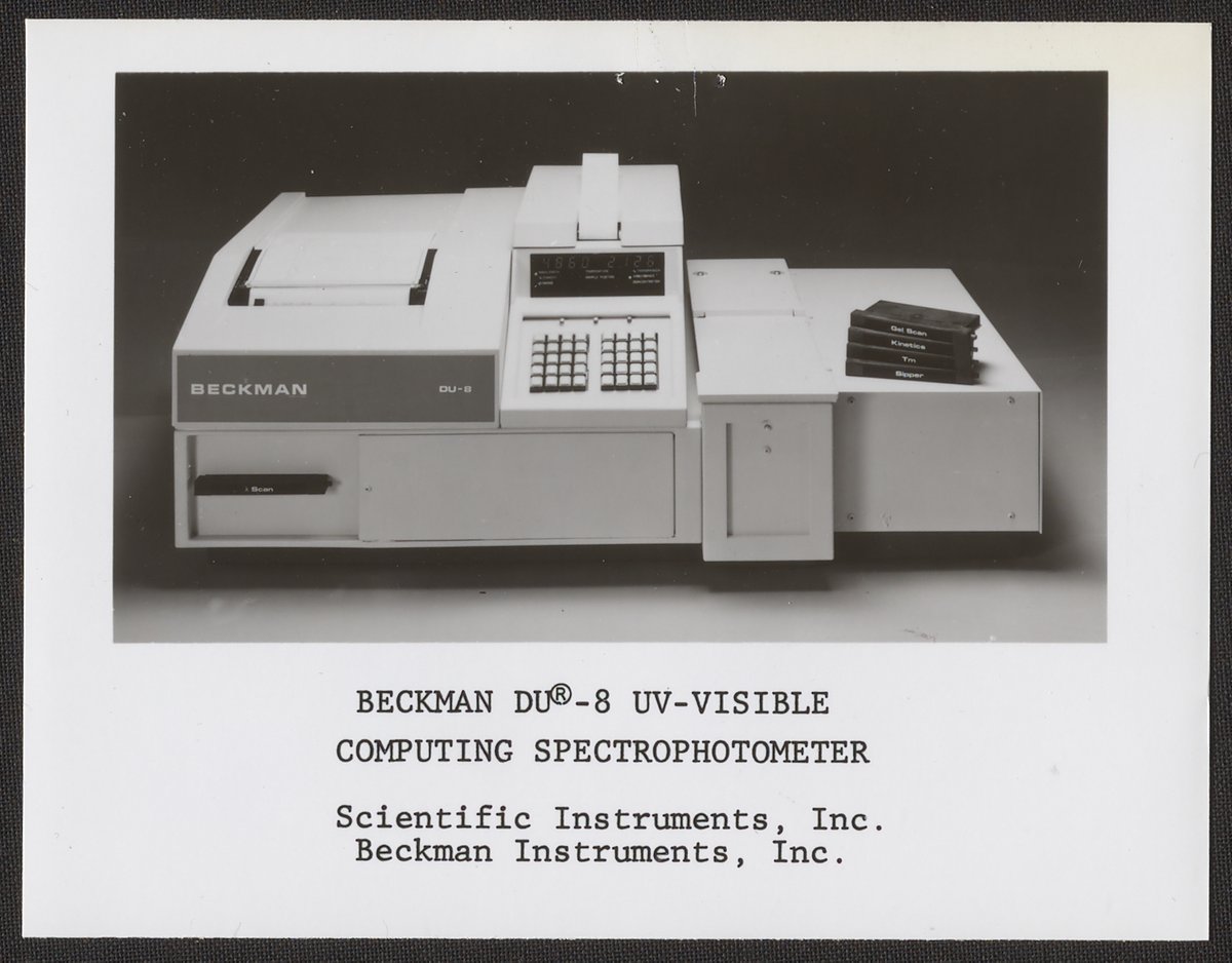 Beckman DU-8 UV-Visible Computing Spectrophotometer - Science History ...