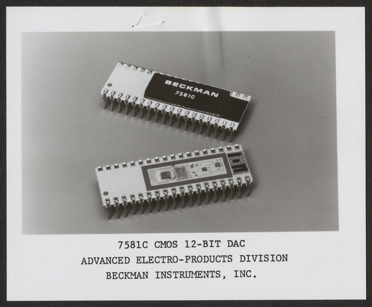 Beckman Model 7581 CMOS 12-bit DAC - Science History Institute Digital ...