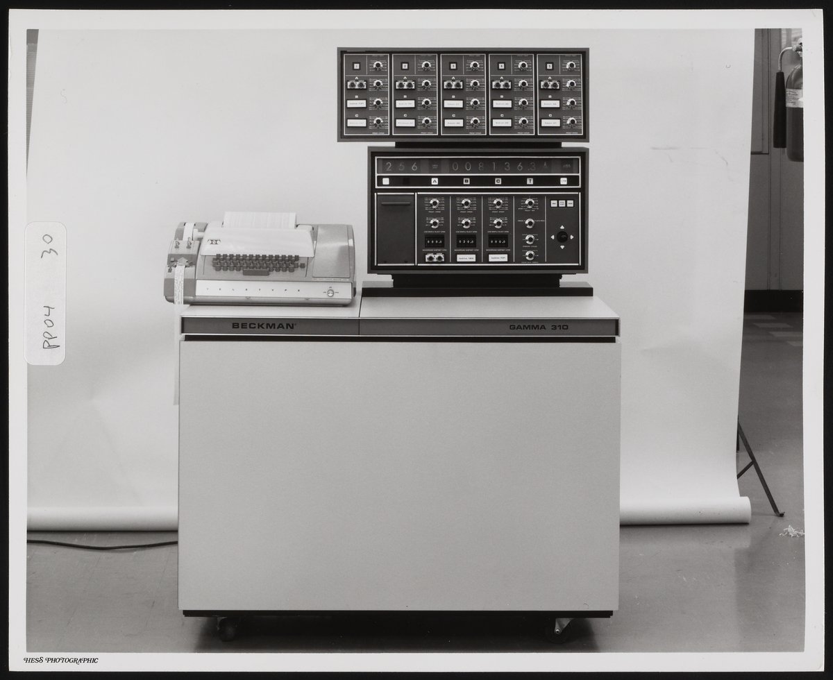Beckman Gamma 310 scintillation counter - Science History Institute ...