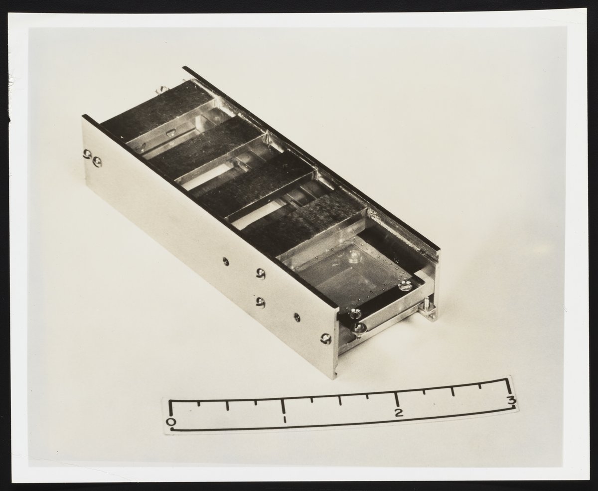 Bendix Corporation Magnetic Electron Multiplier - Science History ...