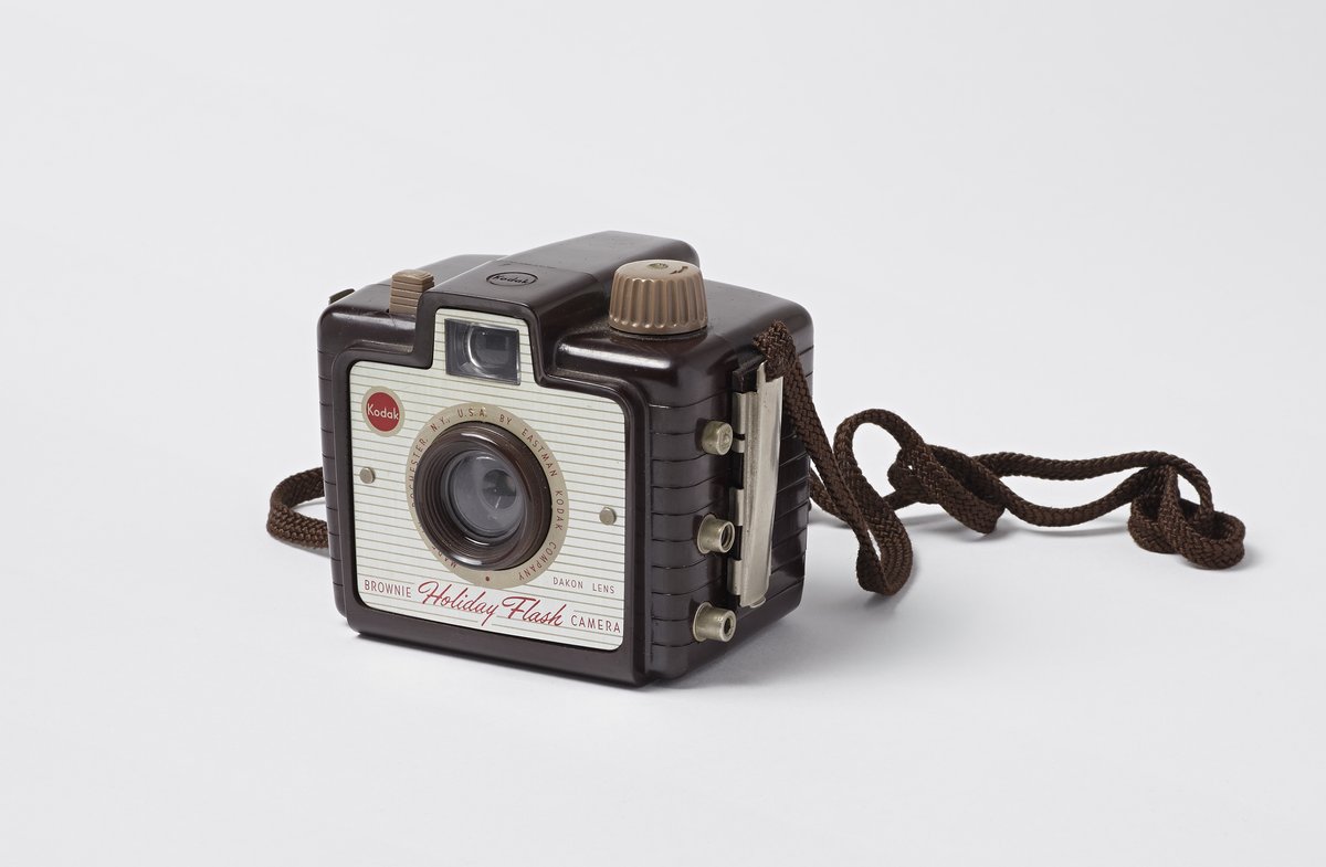 Kodak Brownie Holiday Flash Camera - Science History Institute Digital ...