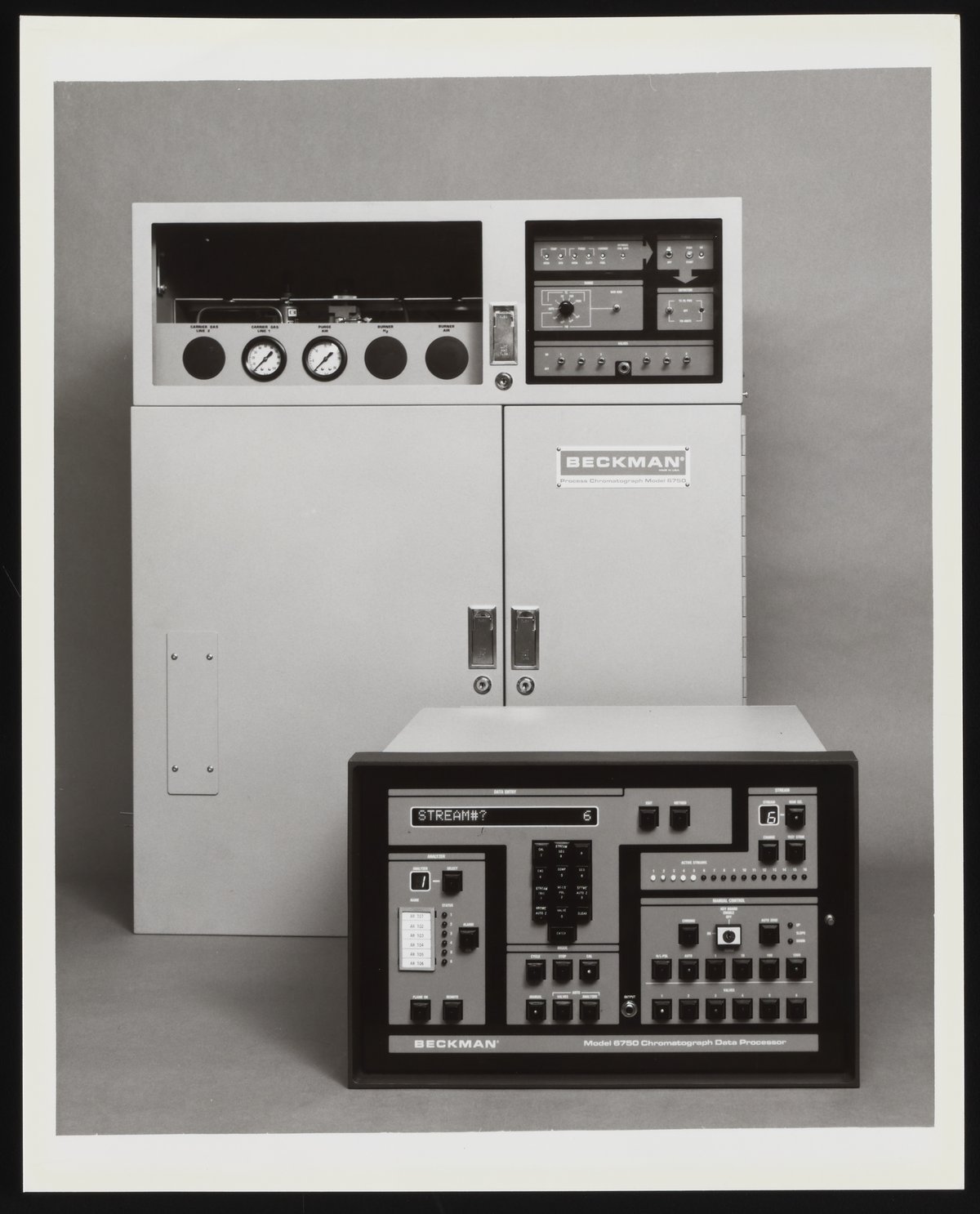 Beckman Model 6750 Process Chromatograph and Data Processor - Science ...