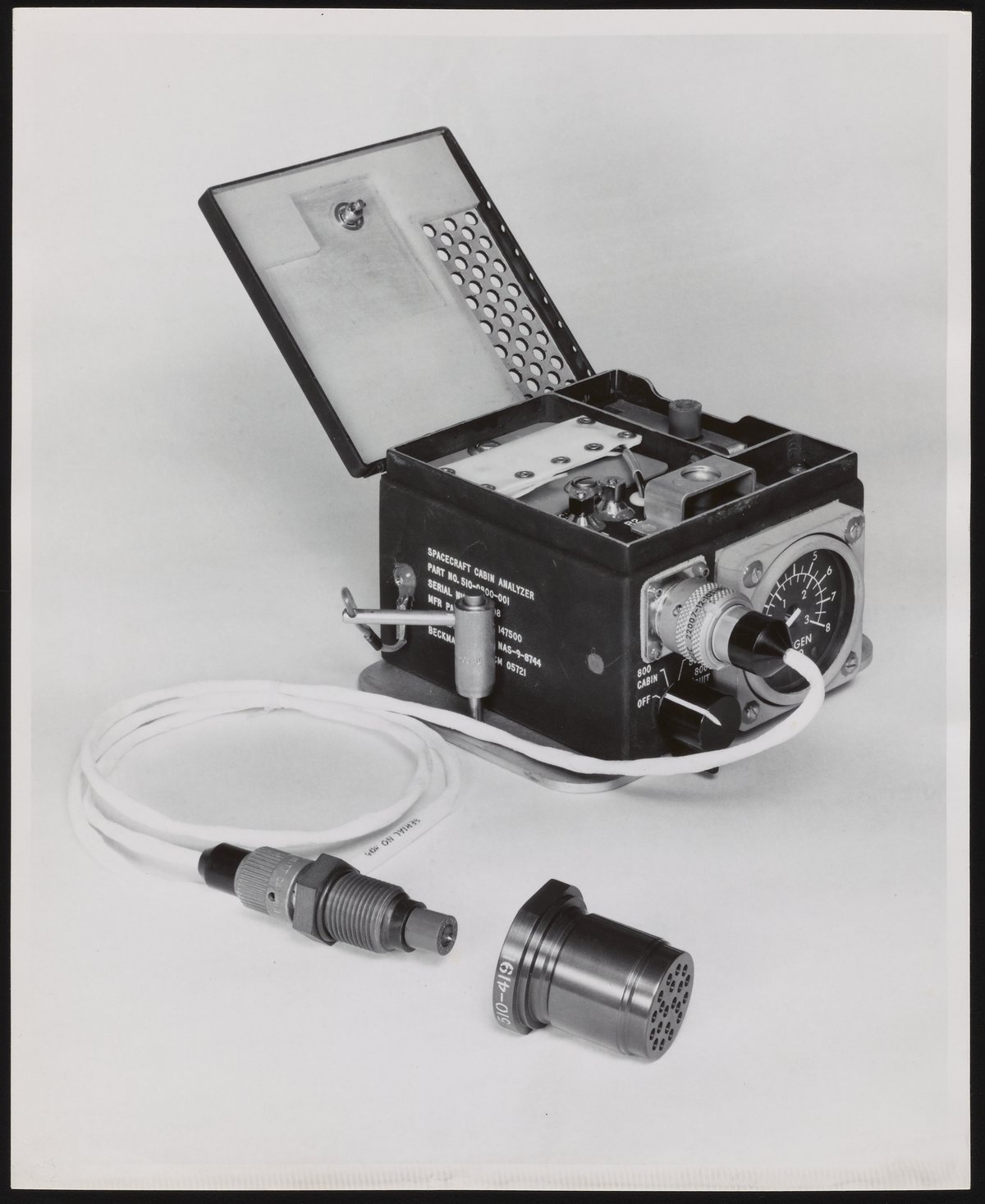 Beckman Spacecraft Cabin Analyzer with open lid - Science History ...