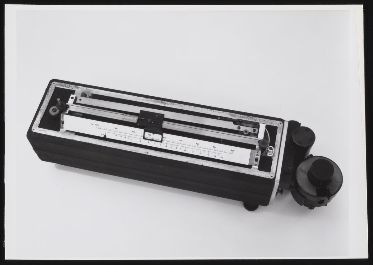 Beckman Model B Spectrophotometer - Science History Institute Digital ...