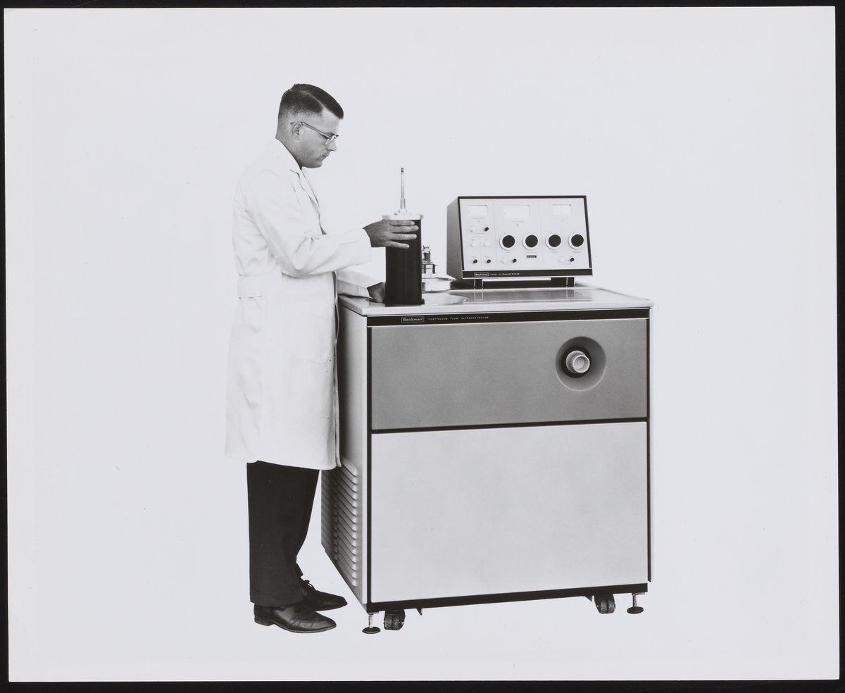 Man using a Beckman Model L Continuous Flow Ultracentrifuge - Science ...
