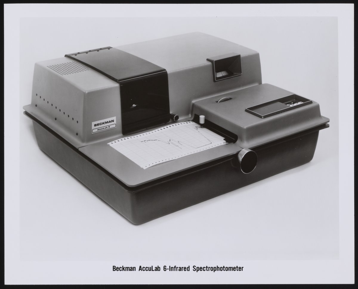 Beckman AccuLab 6 Infrared Spectrophotometer - Science History ...