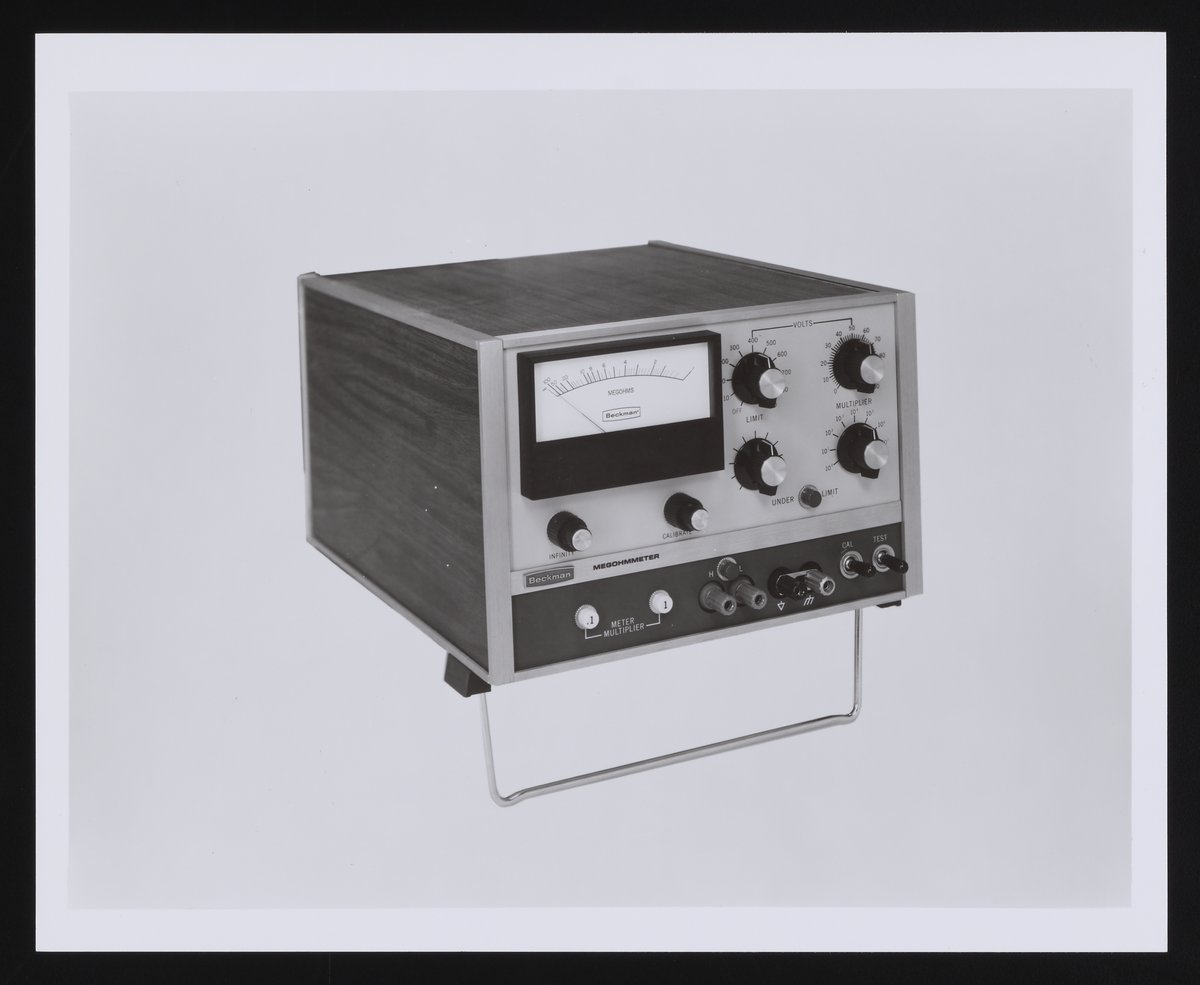Beckman Model L-8 Megohmmeter - Science History Institute Digital ...