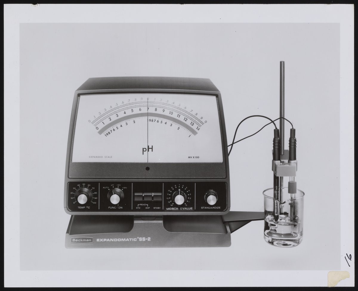 Beckman Expandomatic SS-2 pH Meter - Science History Institute Digital ...