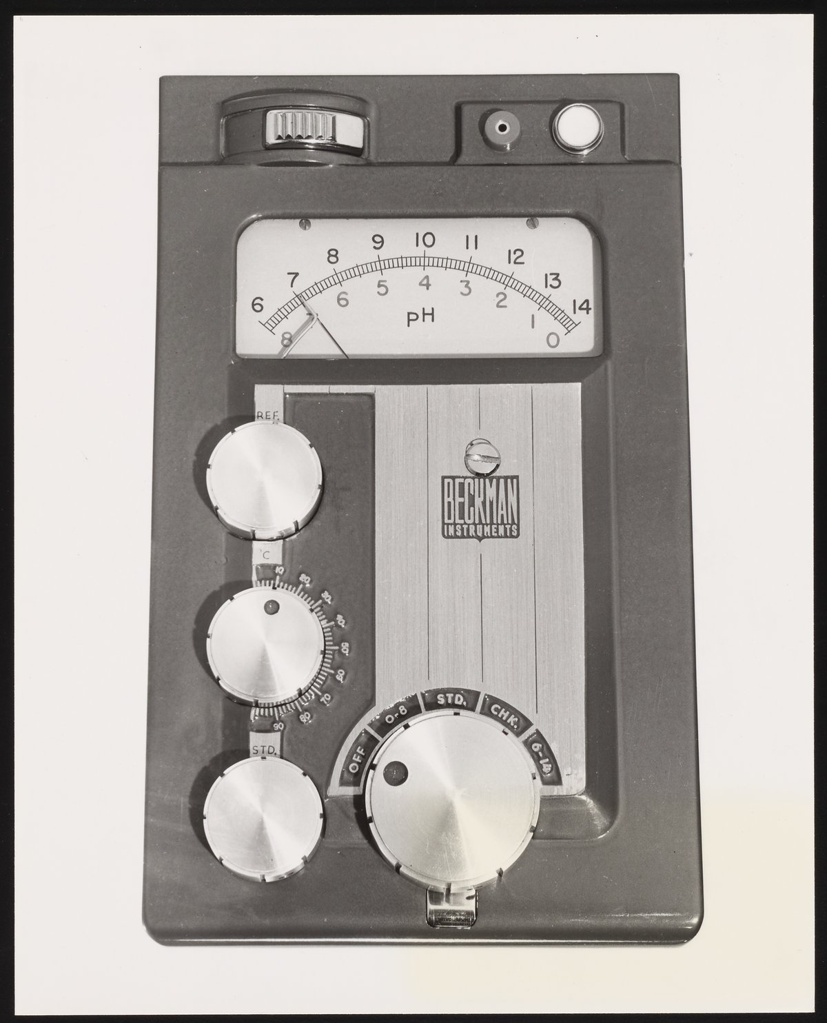 Beckman Model N pH Meter - Science History Institute Digital Collections
