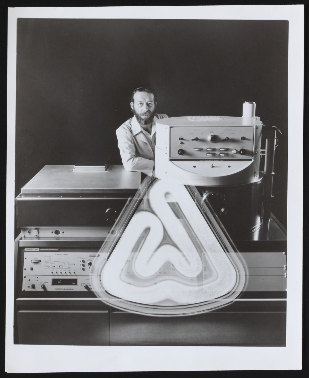 Perkin-Elmer Model 4400 Production Sputtering System - Science History ...