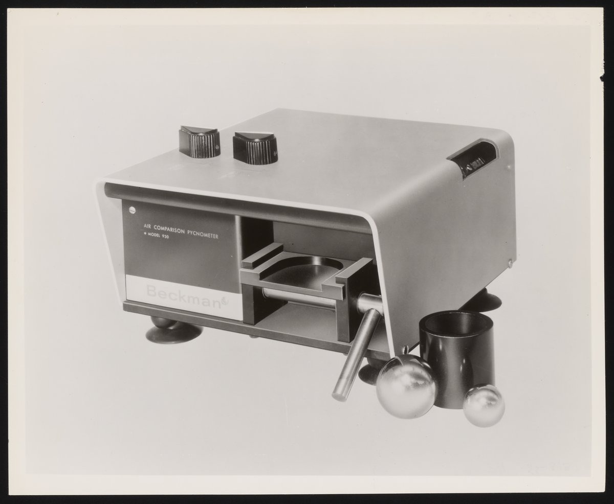 Beckman Model 930 Air Comparison Pycnometer - Science History Institute ...