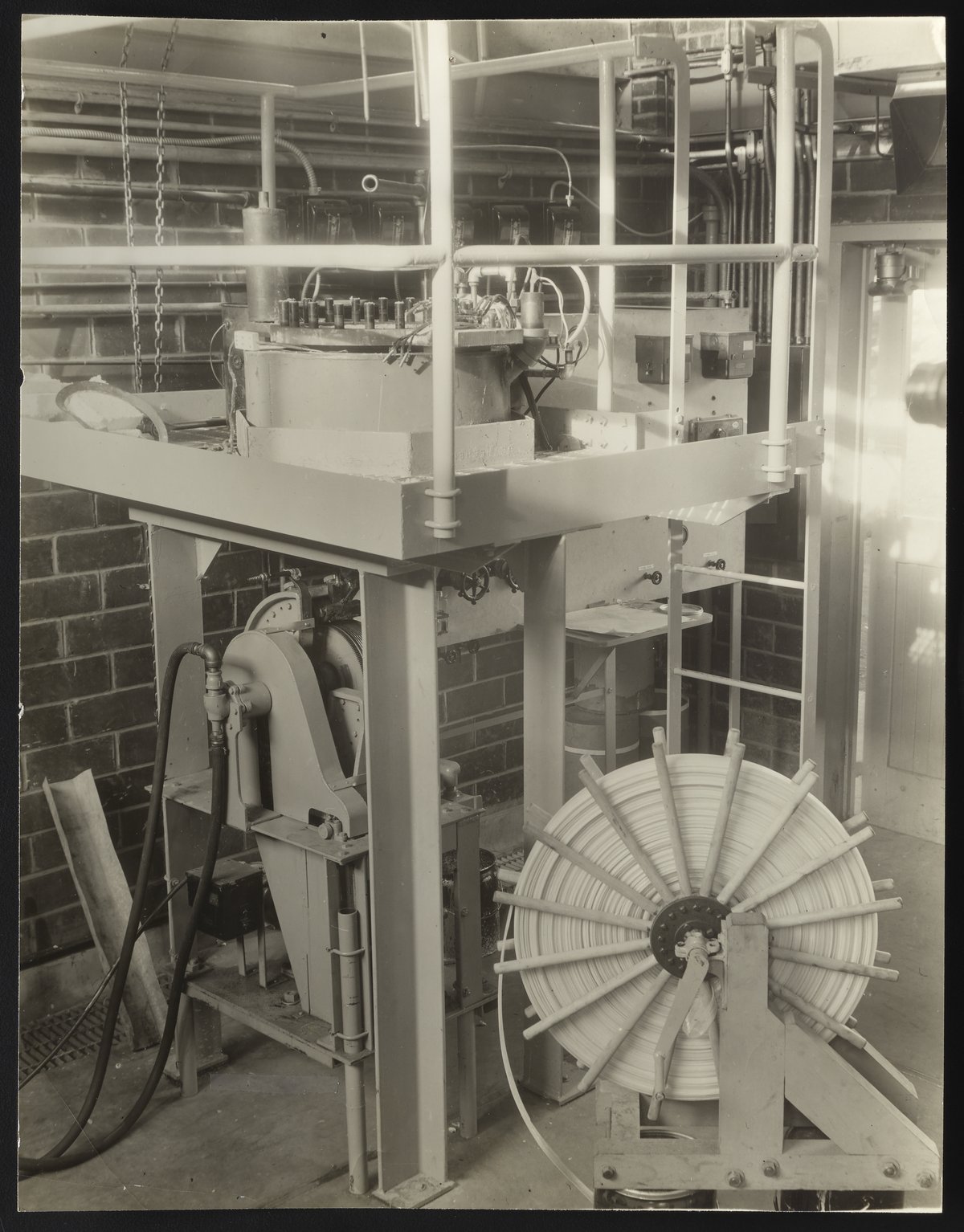 50-pound autoclave and casting equipment - Science History Institute ...