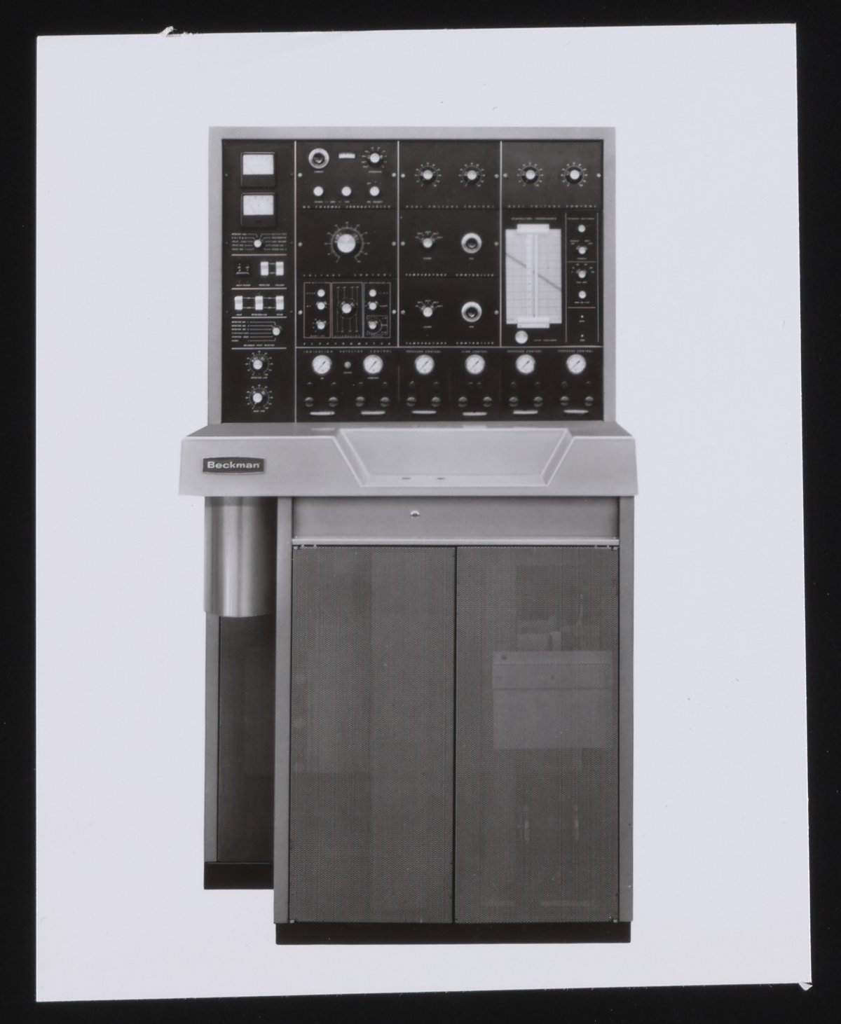 Beckman Model 4 Gas Chromatograph - Science History Institute Digital ...