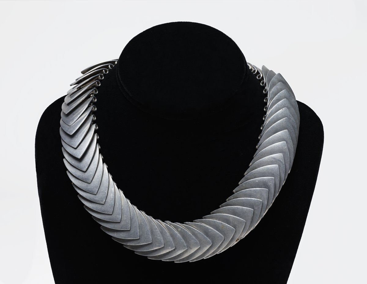 Aluminum necklace - Science History Institute Digital Collections
