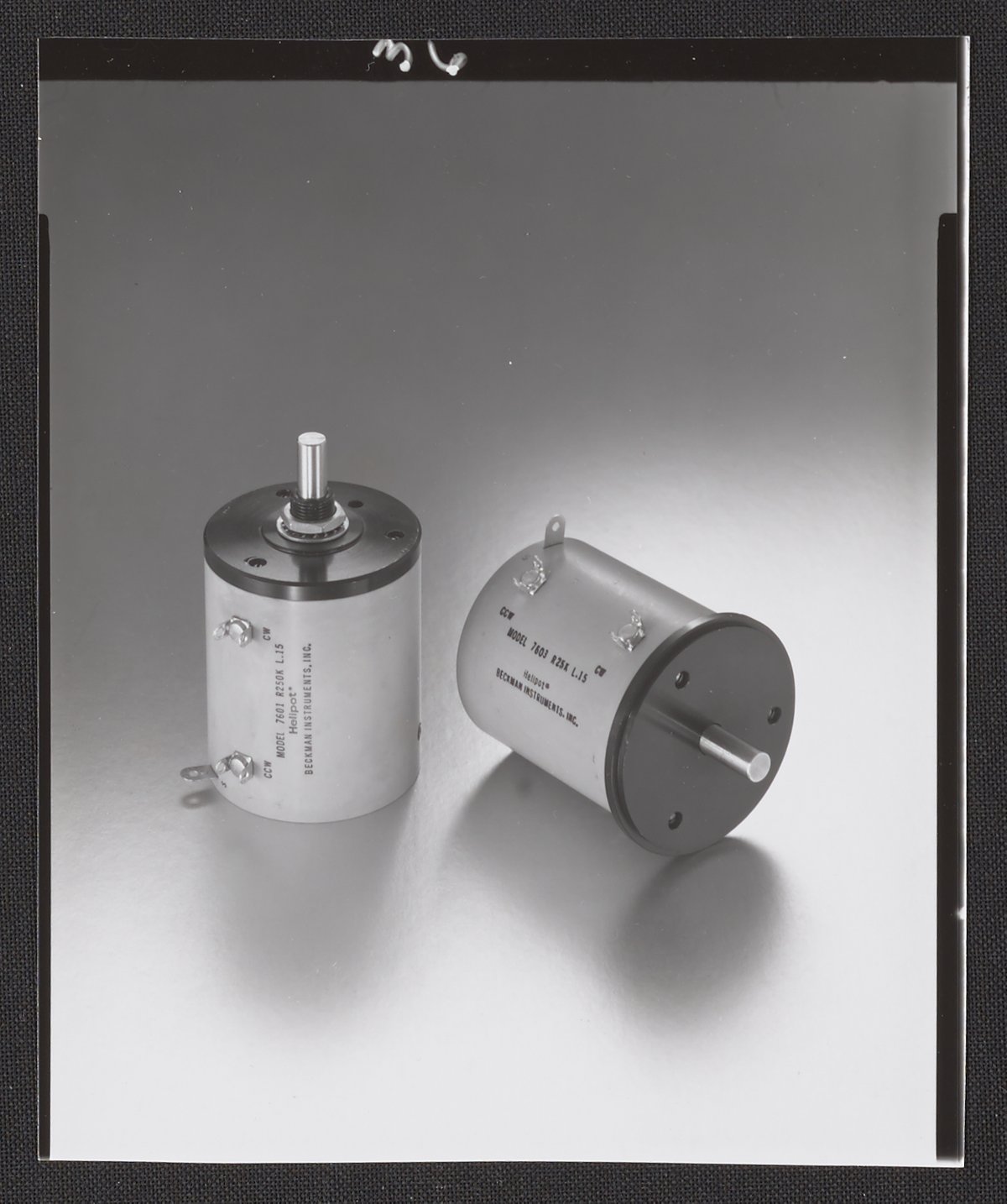 Helipot Models 7601 and 7603 Wirewound Potentiometers - Science History ...