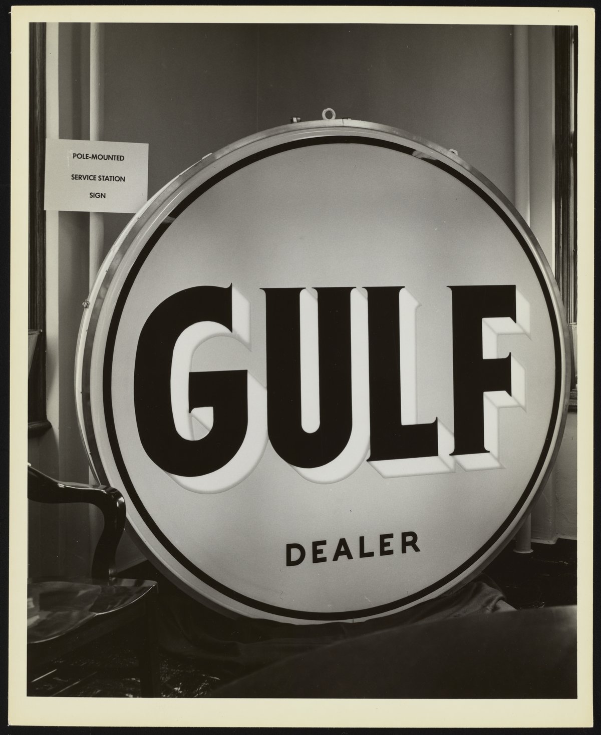 Pole-mounted Gulf service station sign - Science History Institute ...