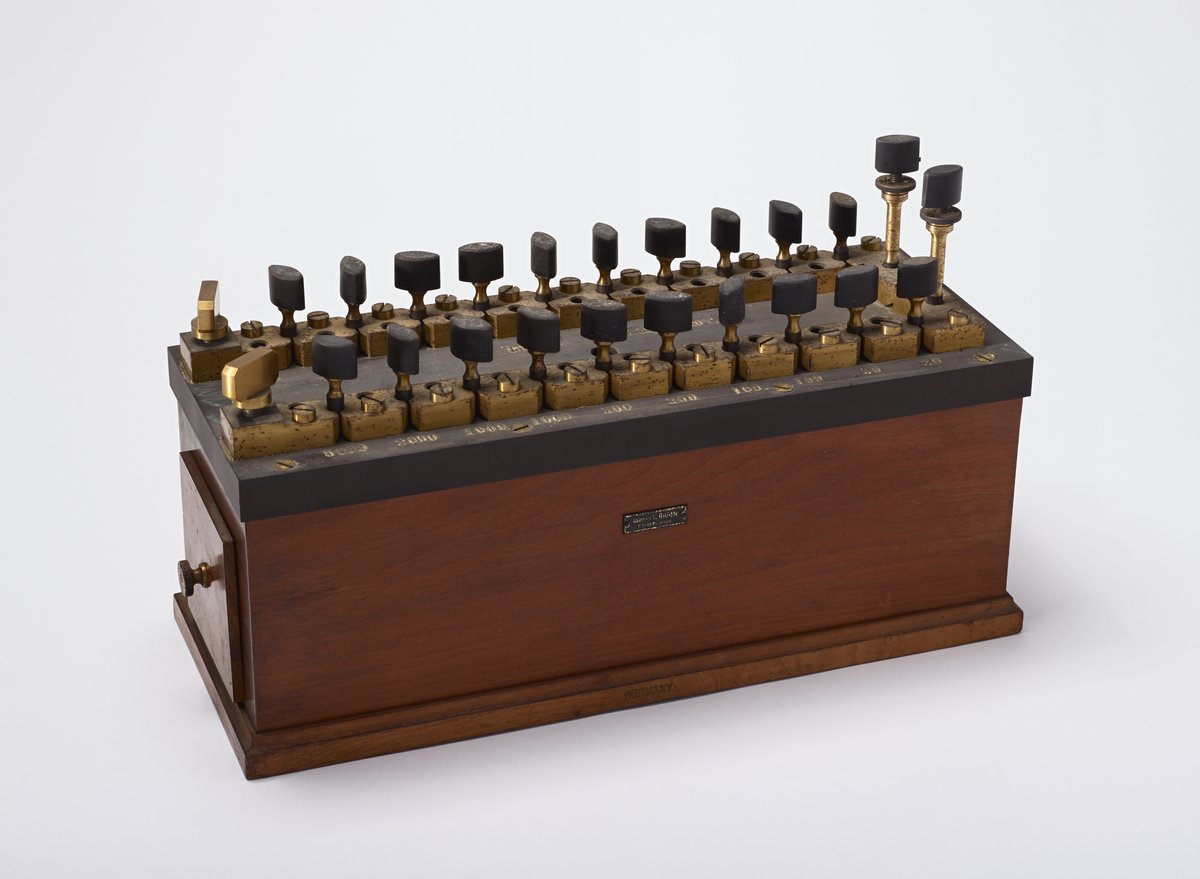 Manual Variable Resistor Box - Science History Institute Digital ...