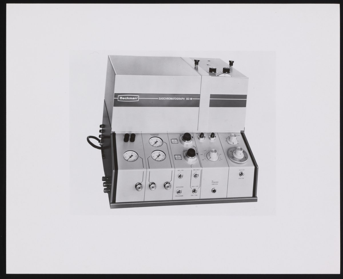 Beckman Model GCM Gas Chromatograph - Science History Institute Digital ...