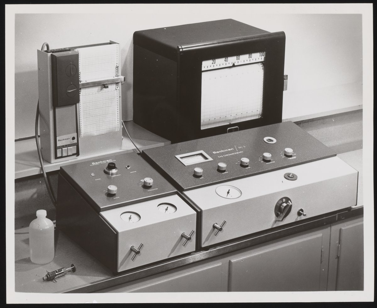 Beckman Model GC2 Gas Chromatograph - Science History Institute Digital ...