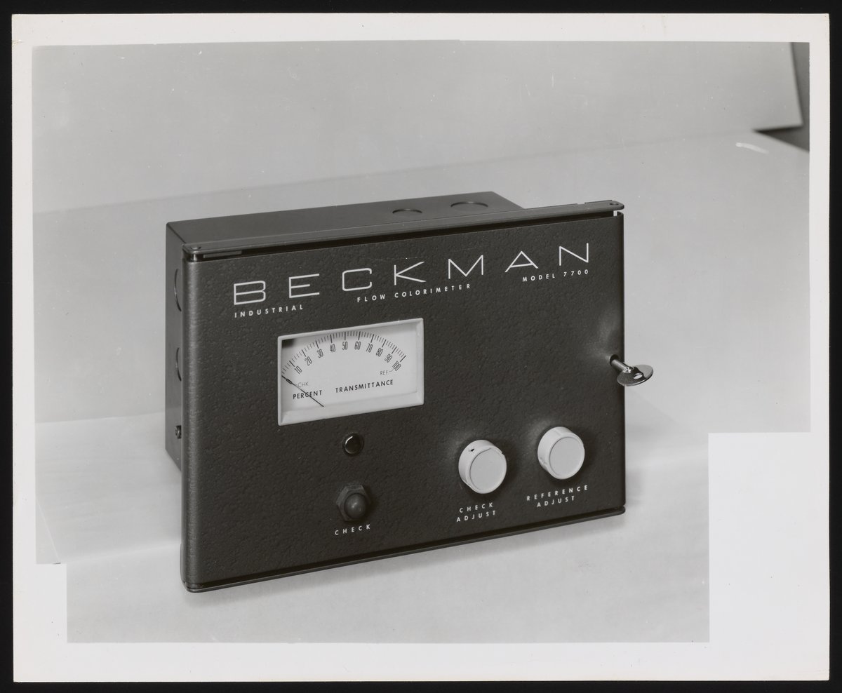 Beckman Model 7700 Industrial Flow Colorimeter - Science History ...