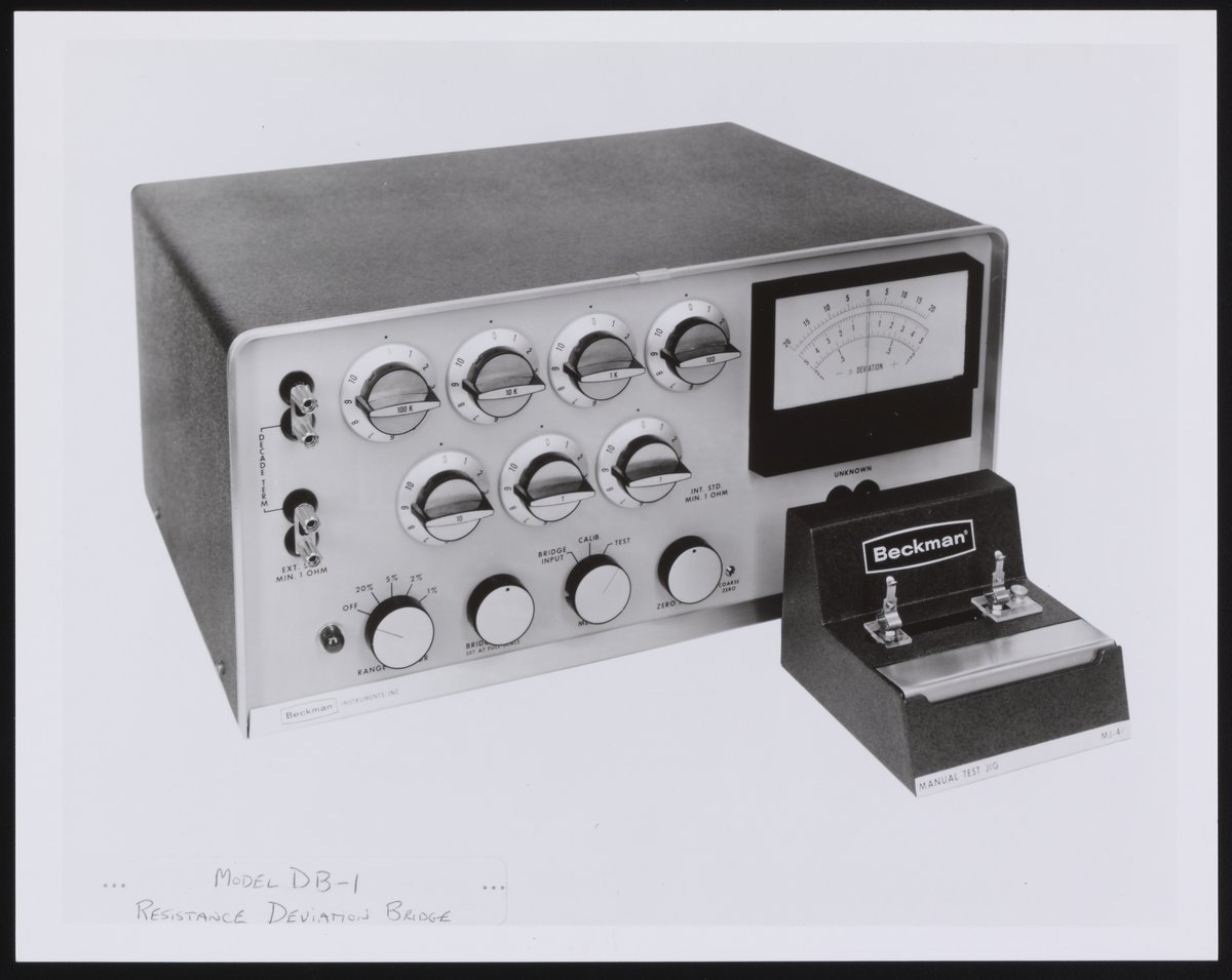 Beckman Model DB-1 Resistance Deviation Bridge - Science History ...