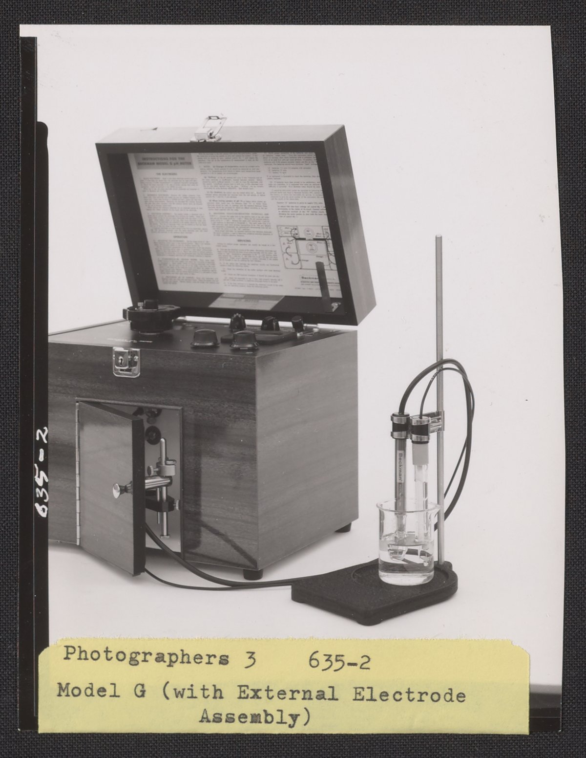 Beckman Model G pH meter with external electrode assembly - Science ...
