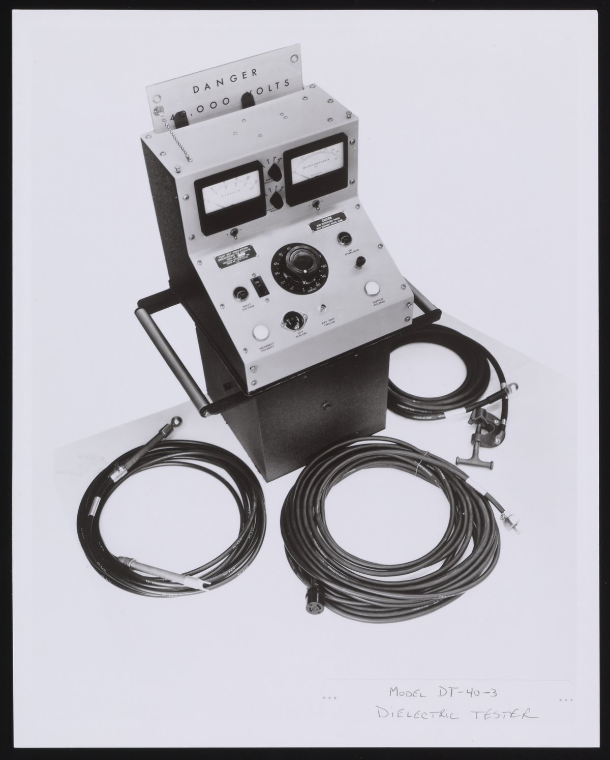 Beckman Model DT-40-3 Dielectric Tester - Science History Institute ...