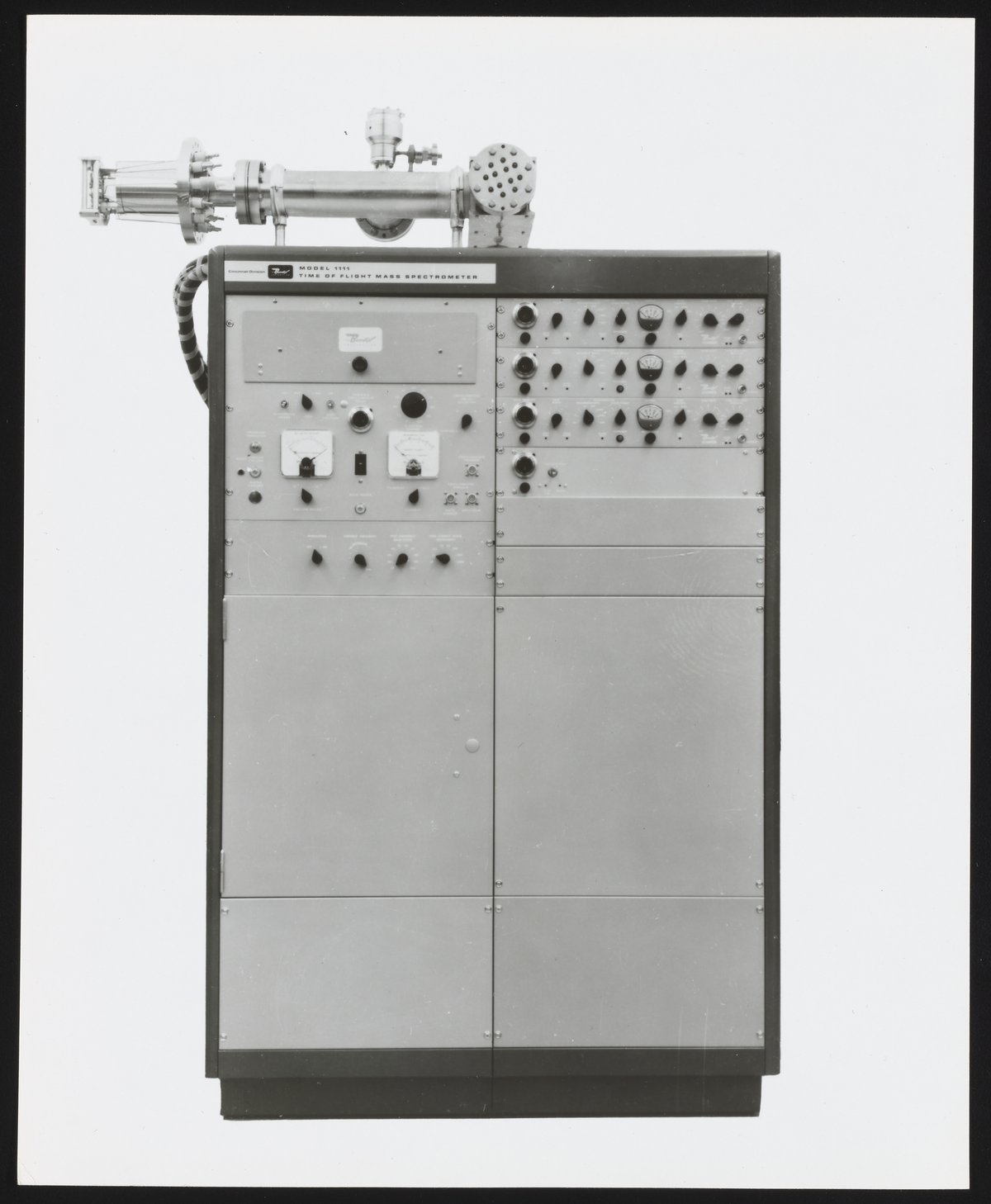 Bendix Model 1111 Time-of-Flight Mass Spectrometer - Science History ...