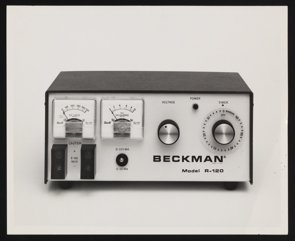 Beckman R-120 Voltmeter - Science History Institute Digital Collections